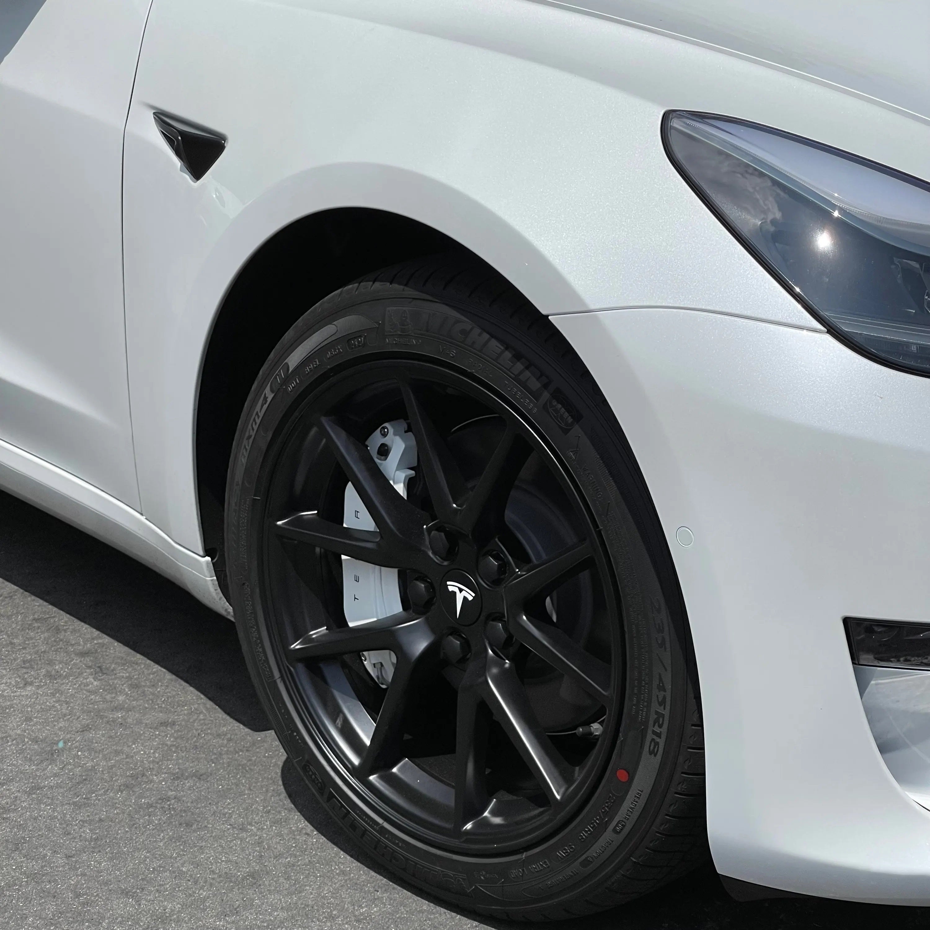 How to Change Tesla Model Y Hubcaps – Hills